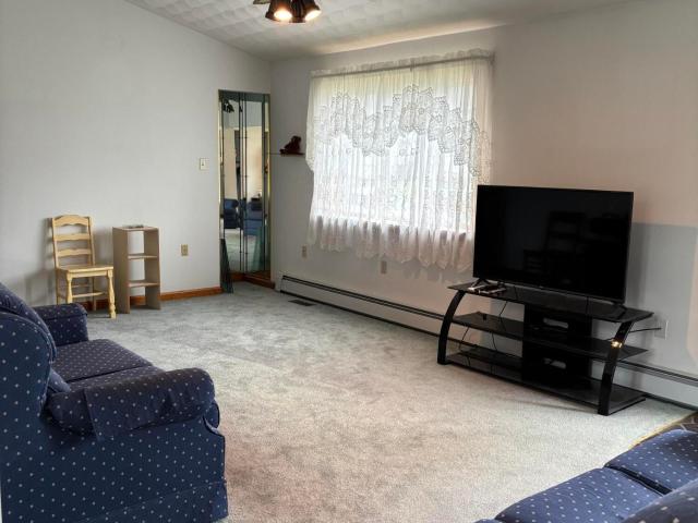 215 Hillside Avenue