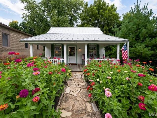 215 Jackson St, Augusta, MO 63332