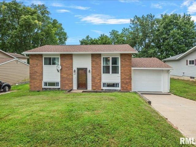 215 Jefferson St, Pleasant Plains, IL 62677