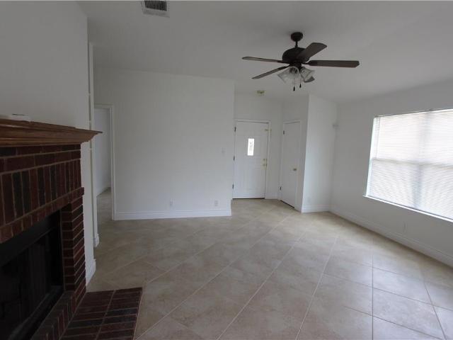 215 Jennifer Ln