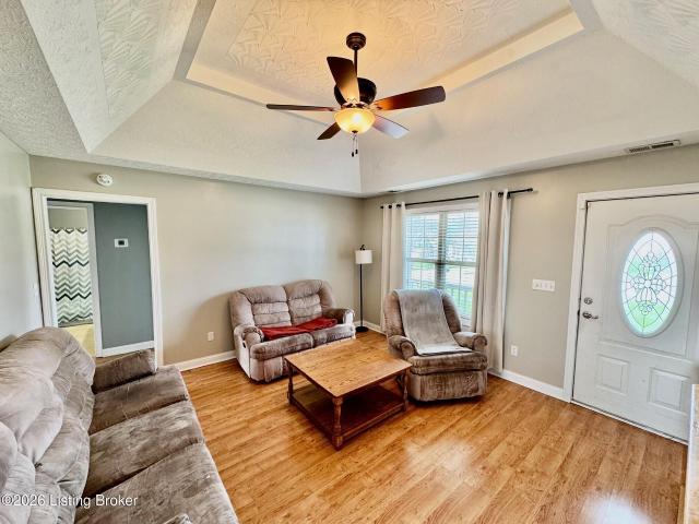 215 Oak Dr