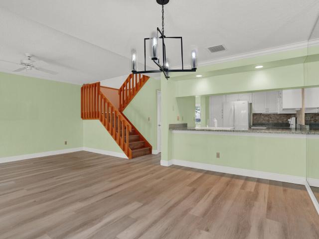 215 Oak Harbour Dr, Juno Beach, FL 33408 | MLS #R11167