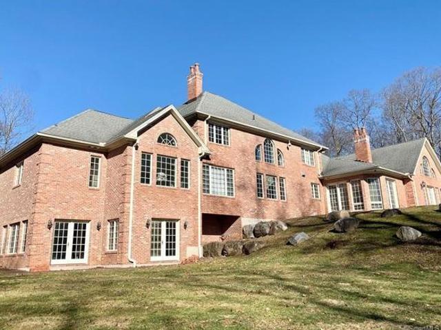 215 Old Mountain Rd, Farmington, CT 06032