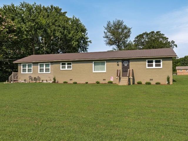 215 Old Huntsville Rd, Fayetteville, TN 37334