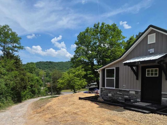215 Longfield rd