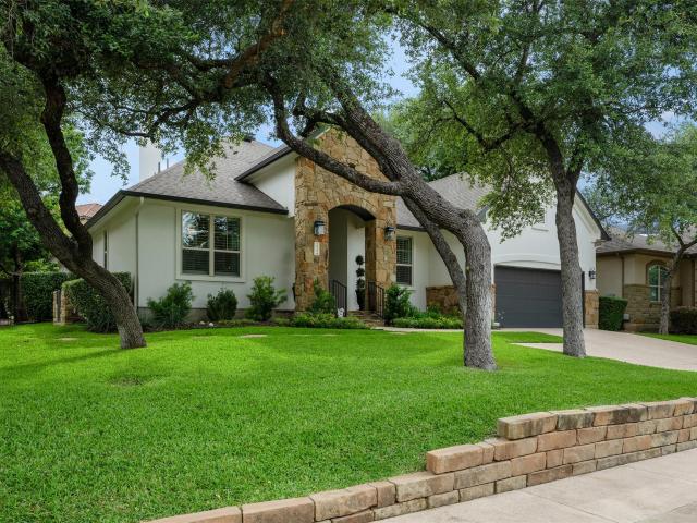 215 Lake Como Dr