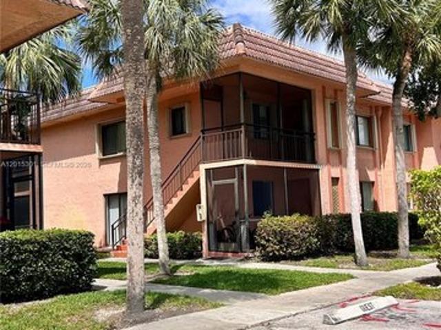 215 Lakeview Dr Apt 101, Weston, FL 33326