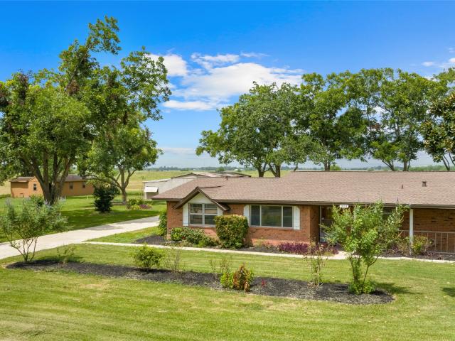 215 Lakeview Lane