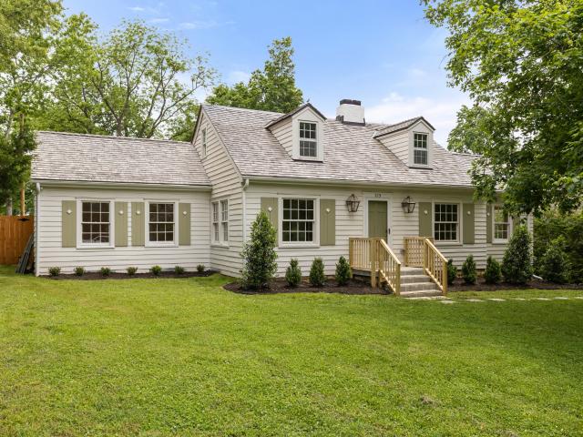 215 Lewisburg Ave