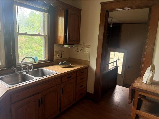 215 Lee Street