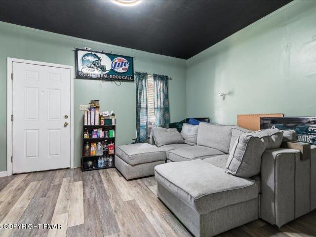 215 Lehigh Avenue