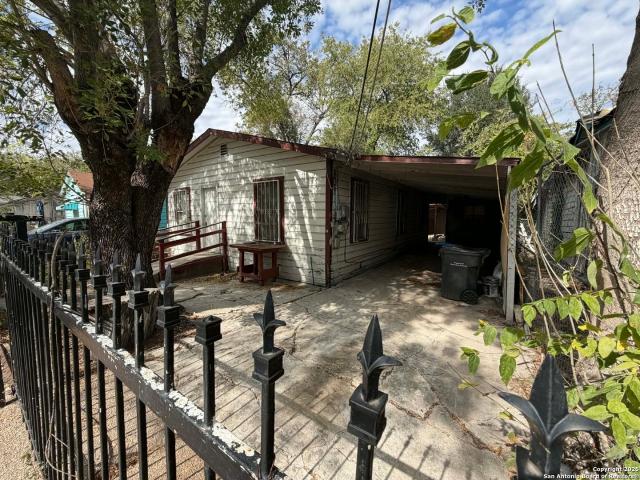 215 Monclova Alley, San Antonio, TX 78207 | MLS #1926 | Compass