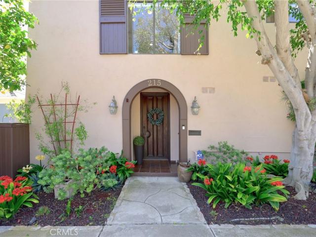 215 Monterey Dr, Laguna Beach, CA 92651 | MLS #OC25222