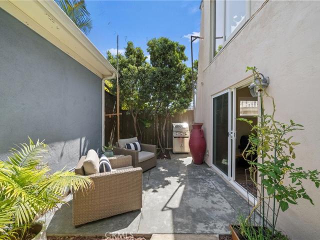 215 Monterey Dr, Unit STUDIO, Laguna Beach, CA 92651 | MLS #OC26036 | Compass