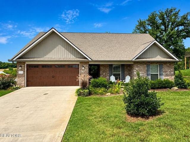 215 Montgomery Farms Dr, Friendsville, TN 37737