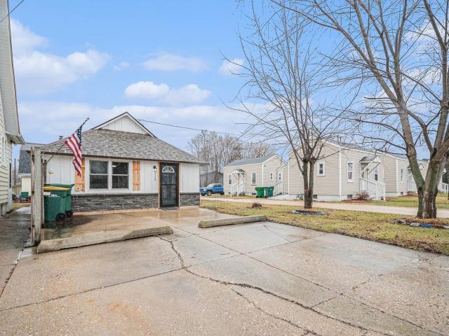 215 Main St, Kirkland, IL 60146 | MLS #12591 | Compass