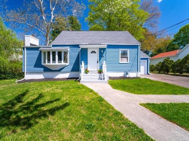 215 Maple Ave, North Haven, CT 06473