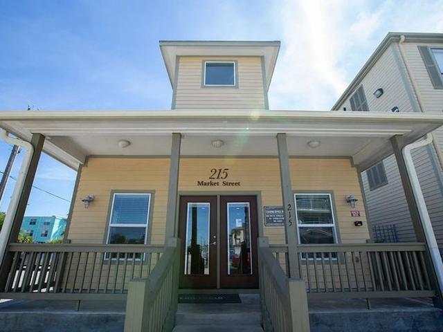 215 Market St, Galveston, TX 77550