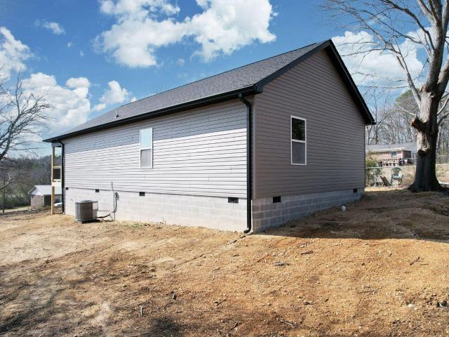 215 Marion Circle SE