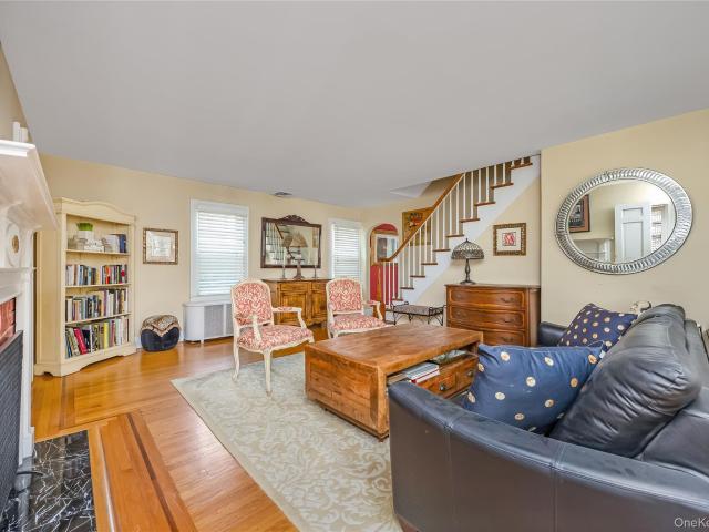 215 Melville Road