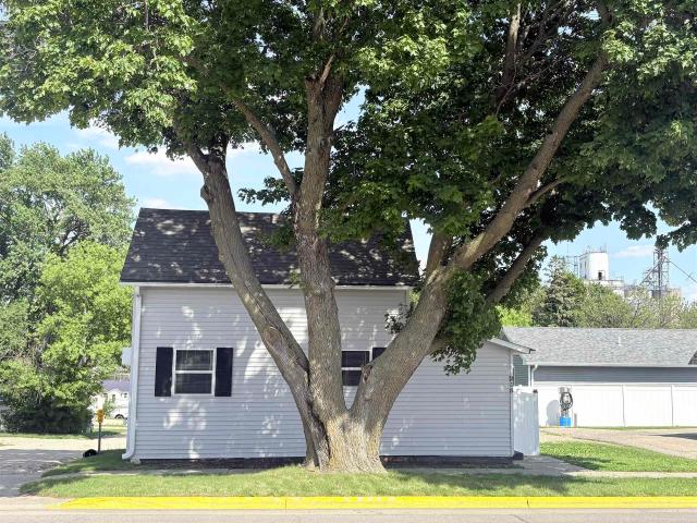 215 N 4th Street