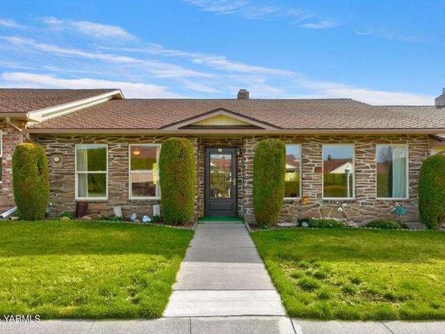 215 N 56th Ave Apt 25, Yakima, WA 98908