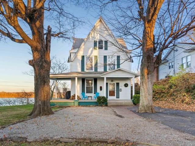 215 N Third St, Rockport, IN 47635