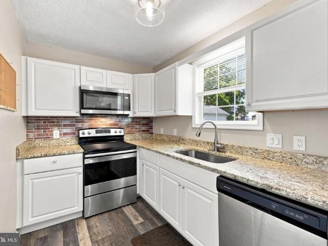 215 N Fairfax Boulevard