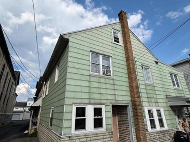 215 N Jardin St, Shenandoah, PA 17976