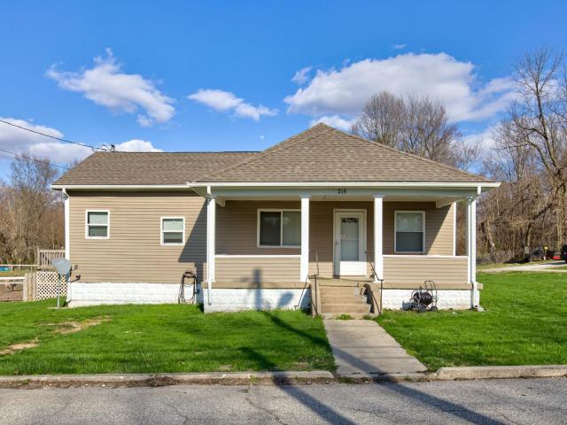215 N Lincoln Street