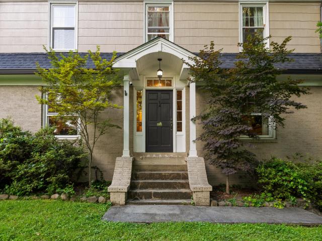 215 N Seminole Drive