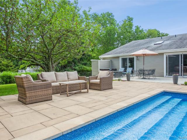 215 Northfield Lane