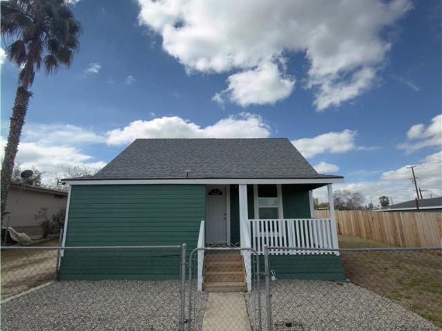 215 Naylor Ave, Taft, CA 93268 | MLS #DW26046 | Compass