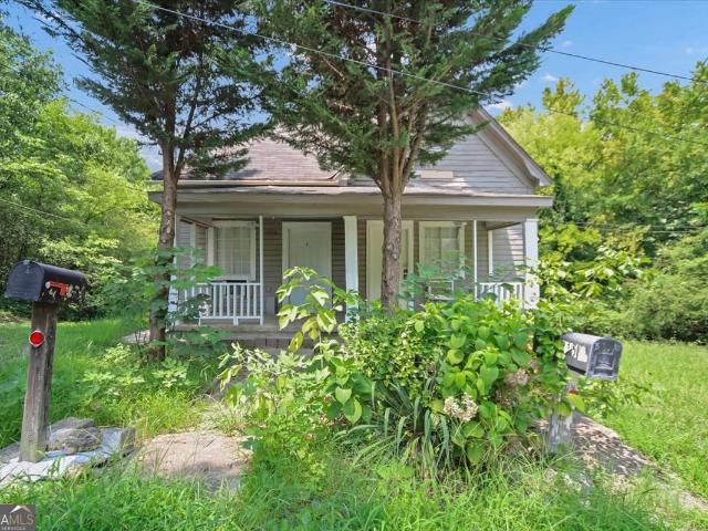 215 NE Smith Street NE A/B