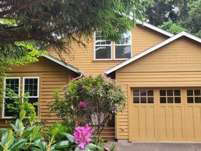 215 Nesting Glade, Depoe Bay, OR 97341