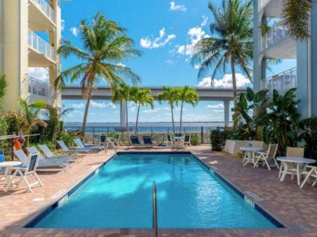 215 NW Flagler Ave #301, Stuart, FL 34994
