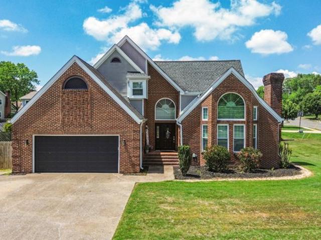 215 NW Hunters Run Cir, Cleveland, TN 37312