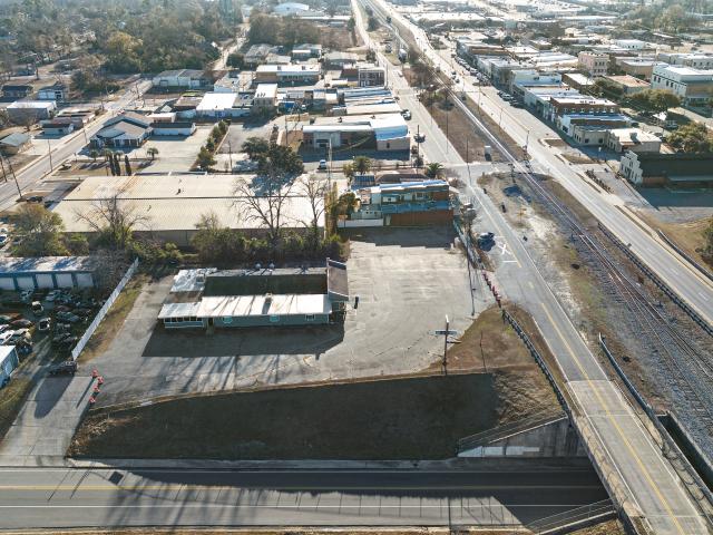 215 NW Main Street