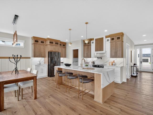 215 NW Woodmoor Drive