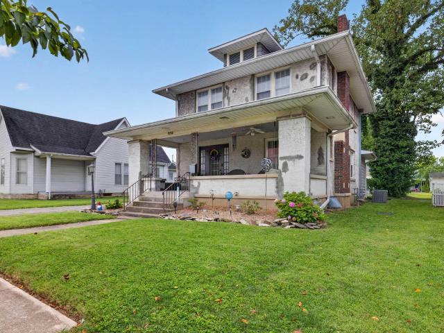 215 S 8th Street