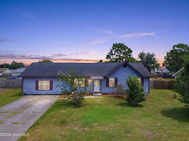 215 S Ginger Dr, Hubert, NC 28539