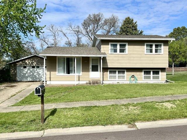 215 S Lincoln Ave, Pierre, SD 57501