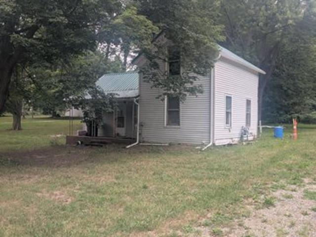 215 S Monroe St, Bloomingdale, MI 49026