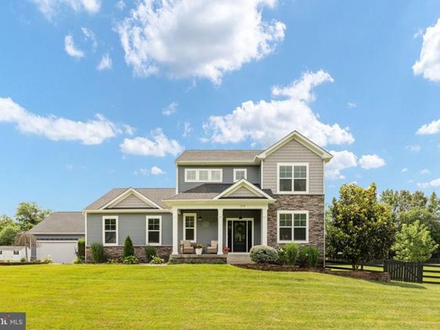 215 Saddle Ridge Ln, Fredericksburg, VA 22406