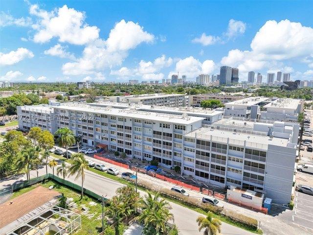 215 SE 3rd Ave Apt 206B, Hallandale Beach, FL 33009