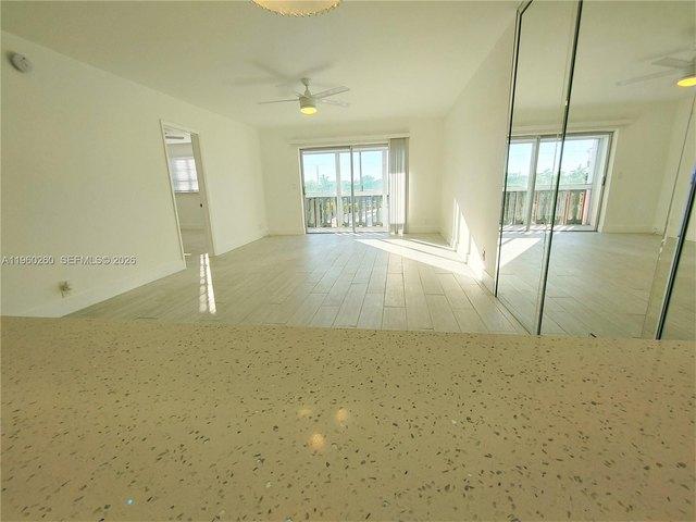 215 SE 3rd Ave Apt 307C, Hallandale Beach, FL 33009