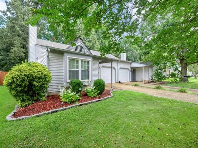 215 Seasons Ann Townhome Trl Unit Tricia, Newport News, VA 23602