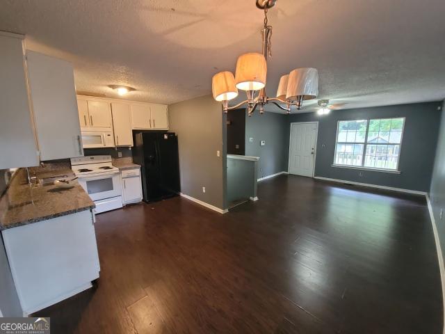 215 Sherwood Loop