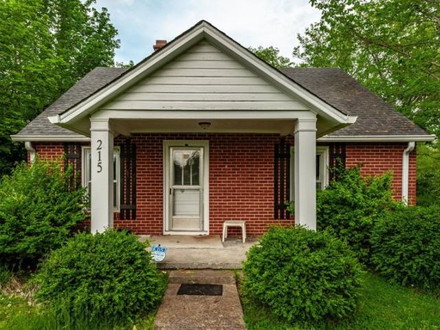 215 Shivel Dr, Hendersonville, TN 37075