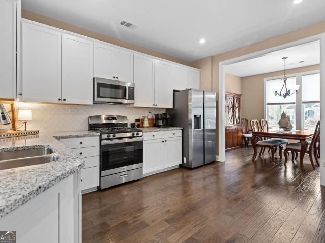215 Silver Court